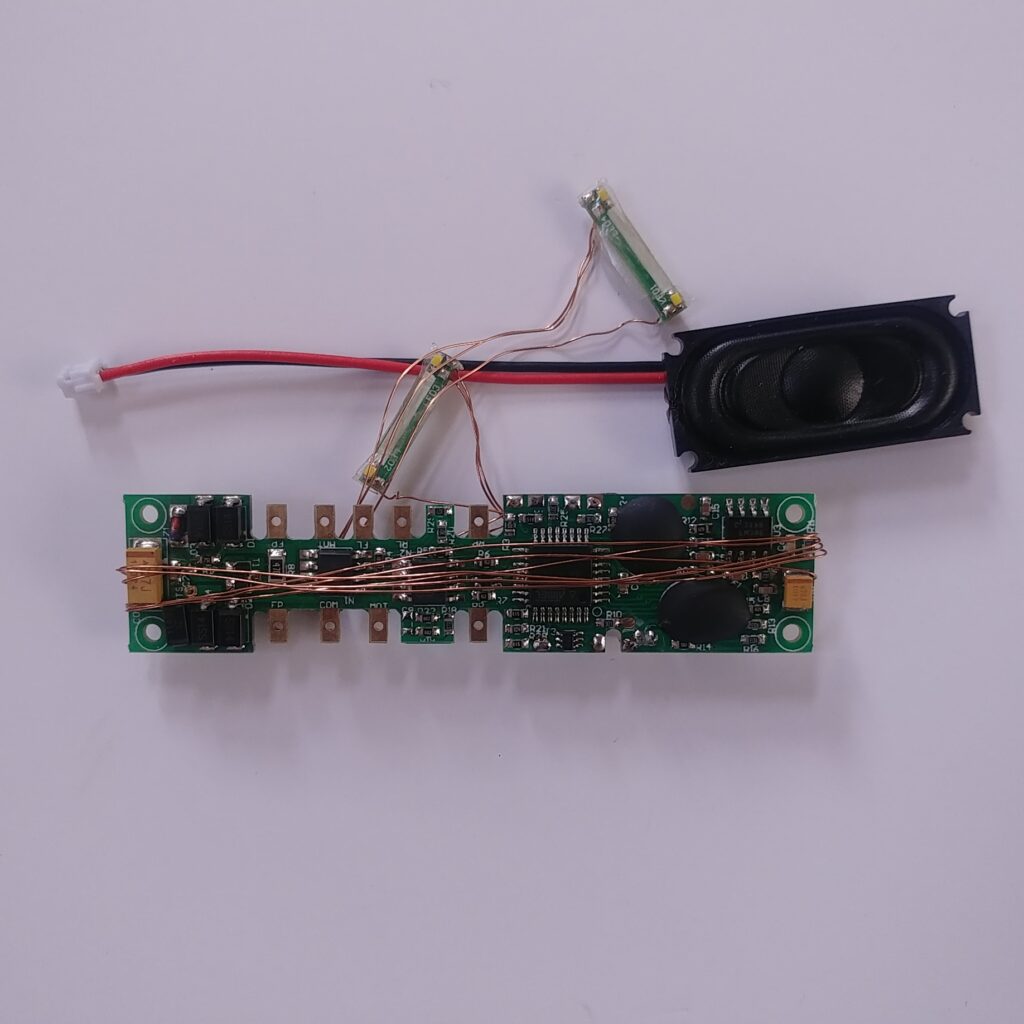 XL 0001915-EMD710 HO Scale Diesel Sound Decoder for Most Atlas/Athearn ...